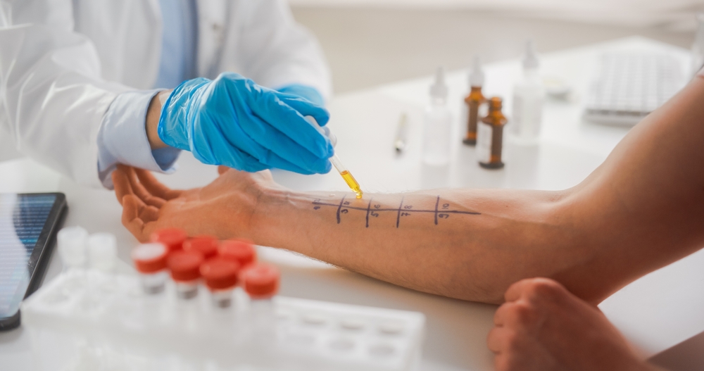 How to Become an Allergist or Immunologist: Training, Salary, and ...